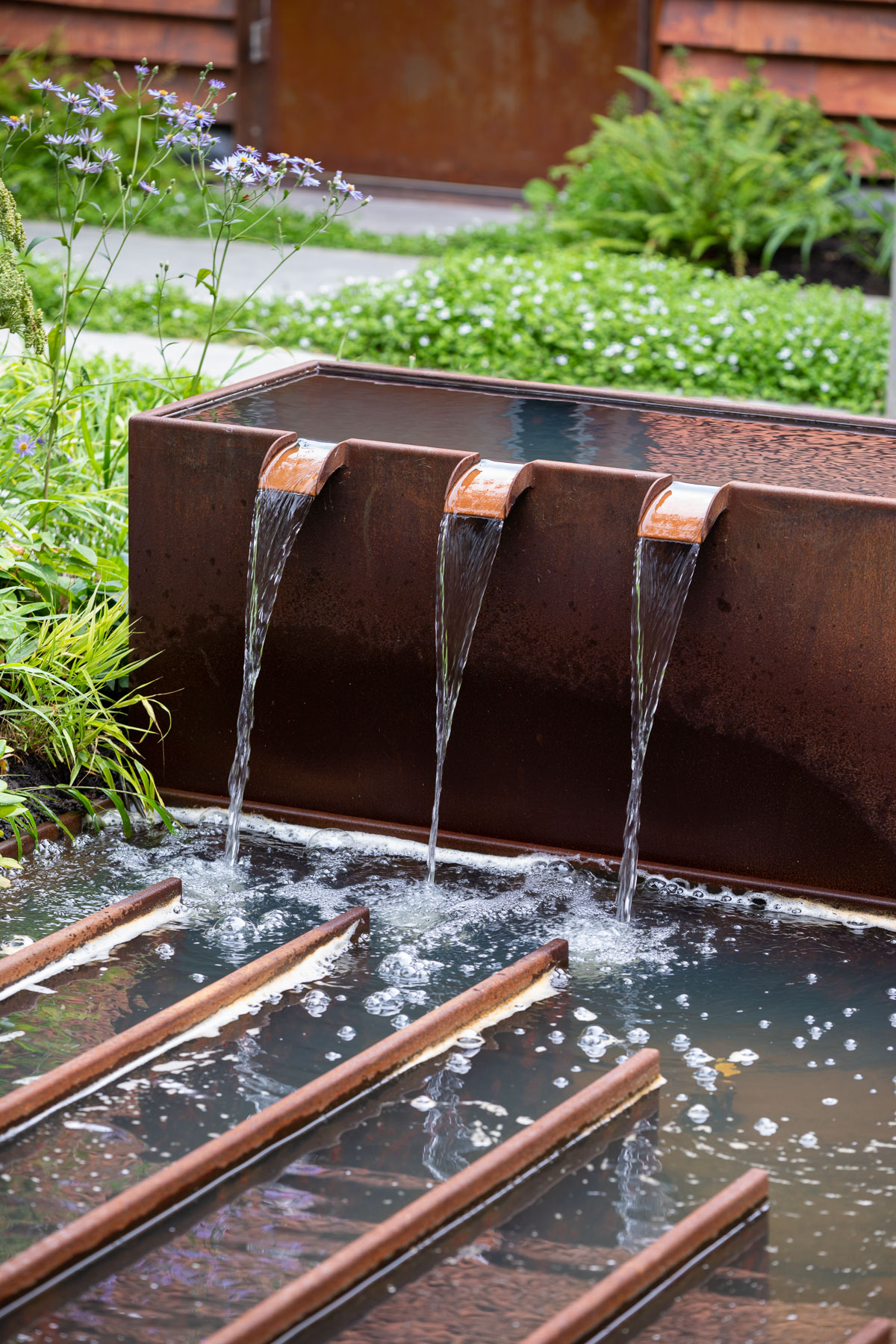 Cambridge Garden | Contemporary courtyard garden design